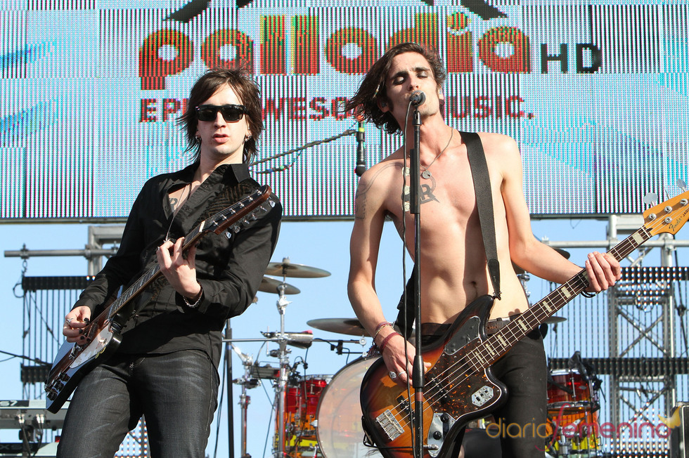 Nick Wheeler y Tyson Ritter en la Beach Bowl 2010