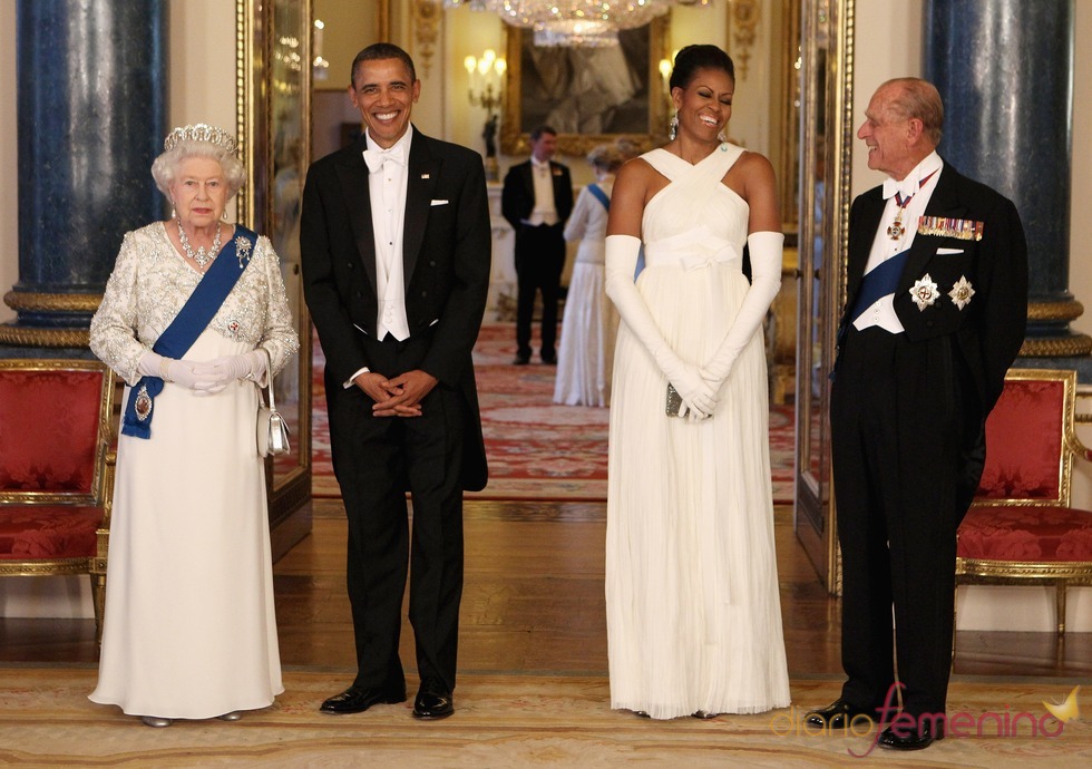 Barack y Michelle Obama con la Reina Isabel de Inglaterra en Buckingham Barack y Michelle Obama con la Reina Isabel de Inglaterra en Buckingham