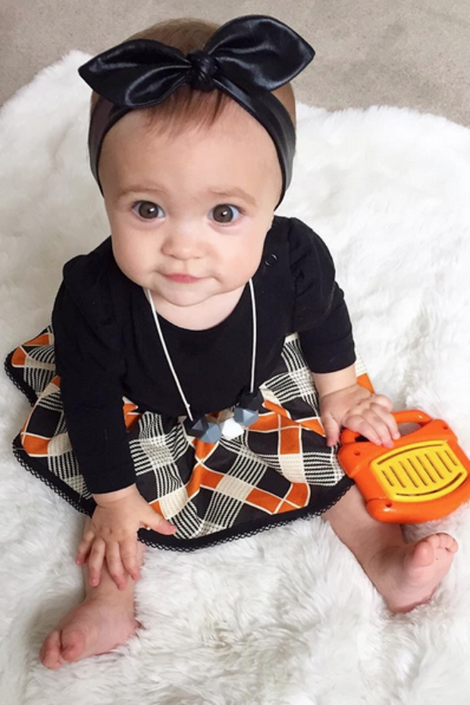 Los lazos para bebés, la especialidad de Freya Fossaceco en Instagram