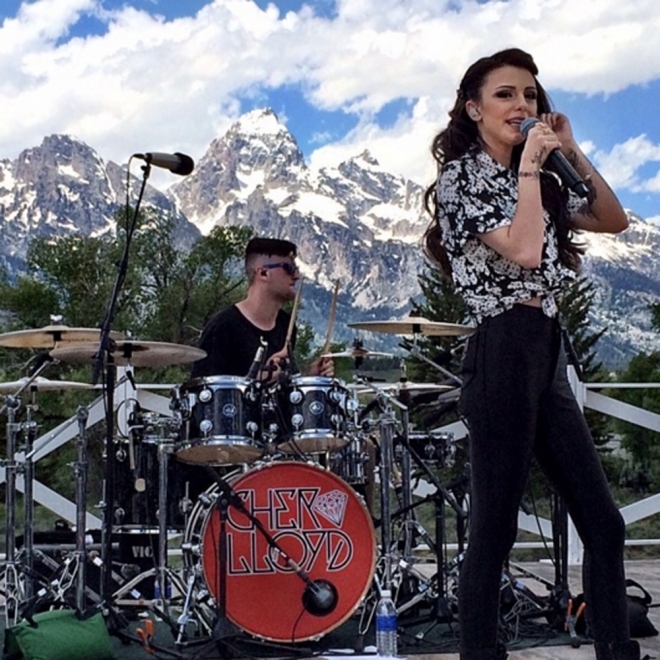 Cher Lloyd, a dúo con Ne - Yo