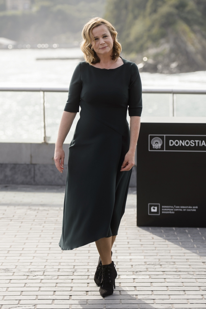 Emily Watson, look casual