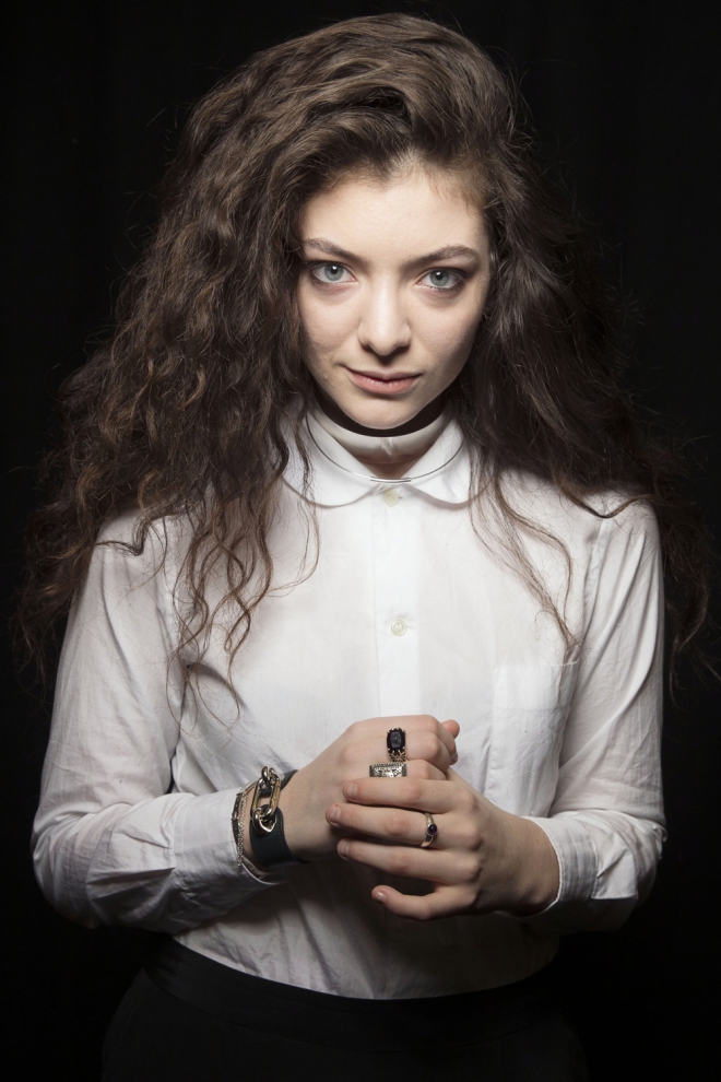 Famosas contra el photoshop: Lorde, ¿piel lisa?